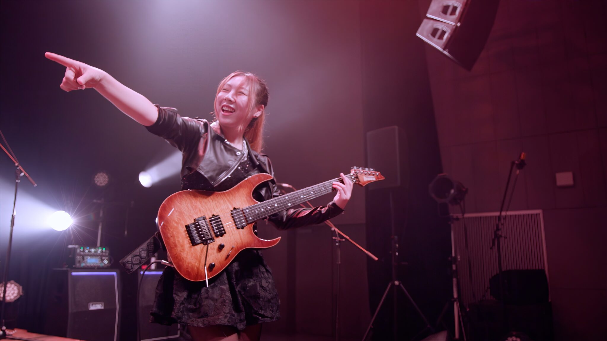 Artist Announcement - Li-sa-X - Laney